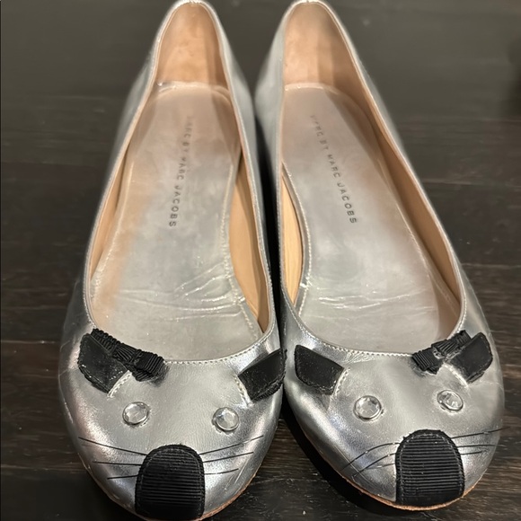 Marc Jacobs | Shoes | Marc Jacobs Silver Mouse Ballet Flats | Poshmark